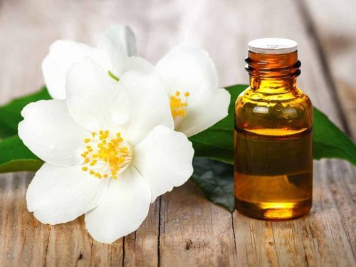 Aromatherapy: History, Benefits, Treatment and Side Effects