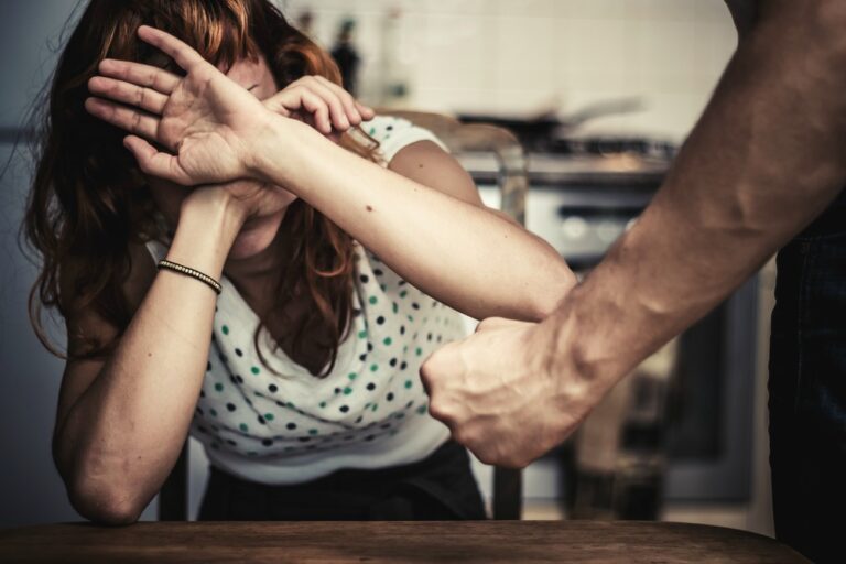 Skin Eating Disorder: Signs, causes, Diagnosis And Treatment