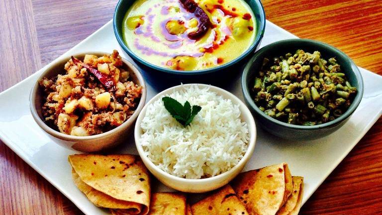 Best Indian Diet Plan Weight Loss: Sample Plan, Recipes And Tips