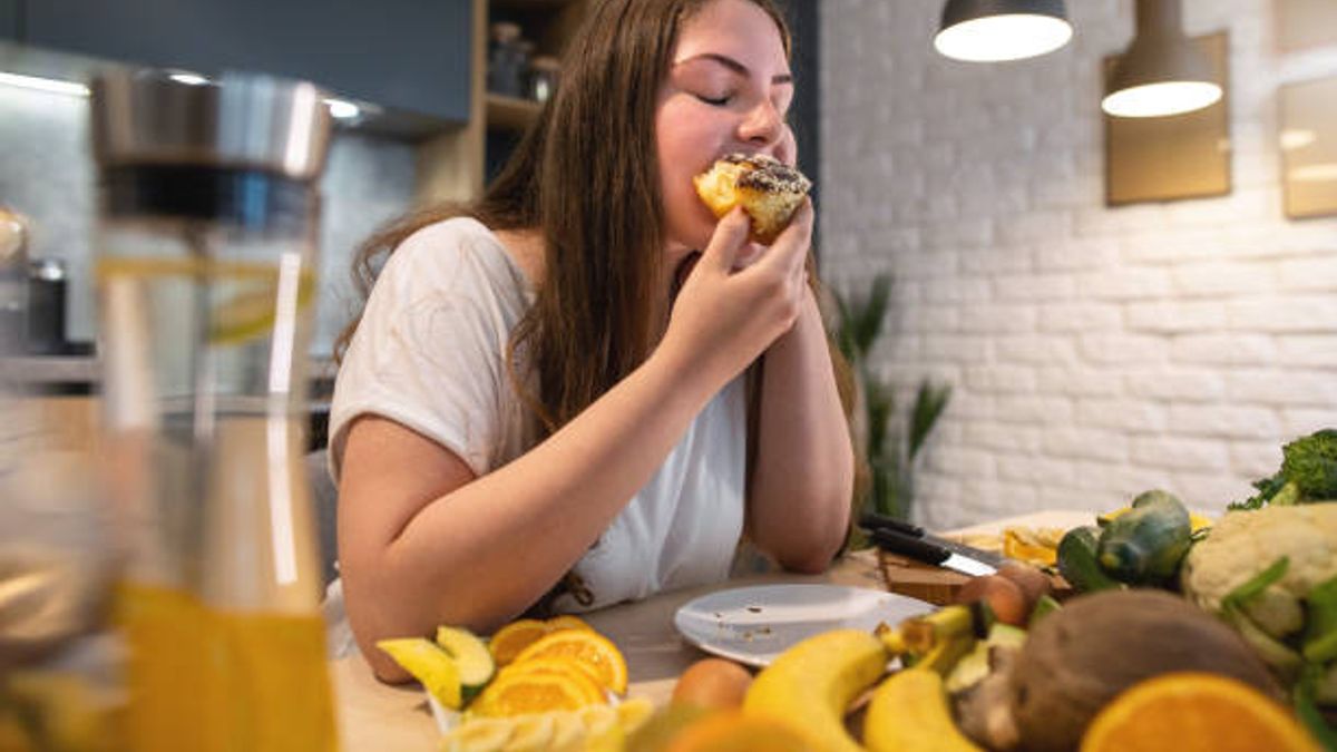 Eating Fast Causes Weight Gain: Scientific Reasons And Tips
