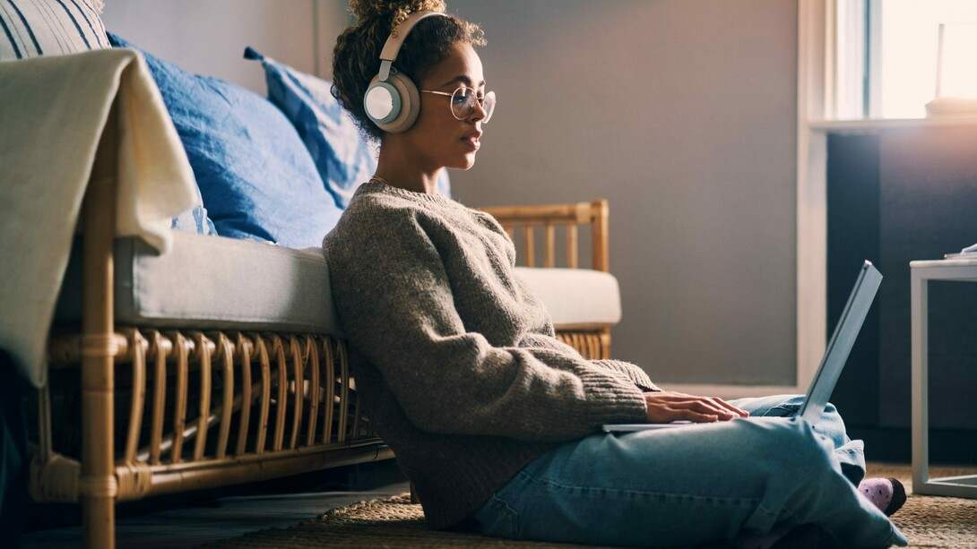 Singing Therapy For Depression: Types Of Music & Benefits